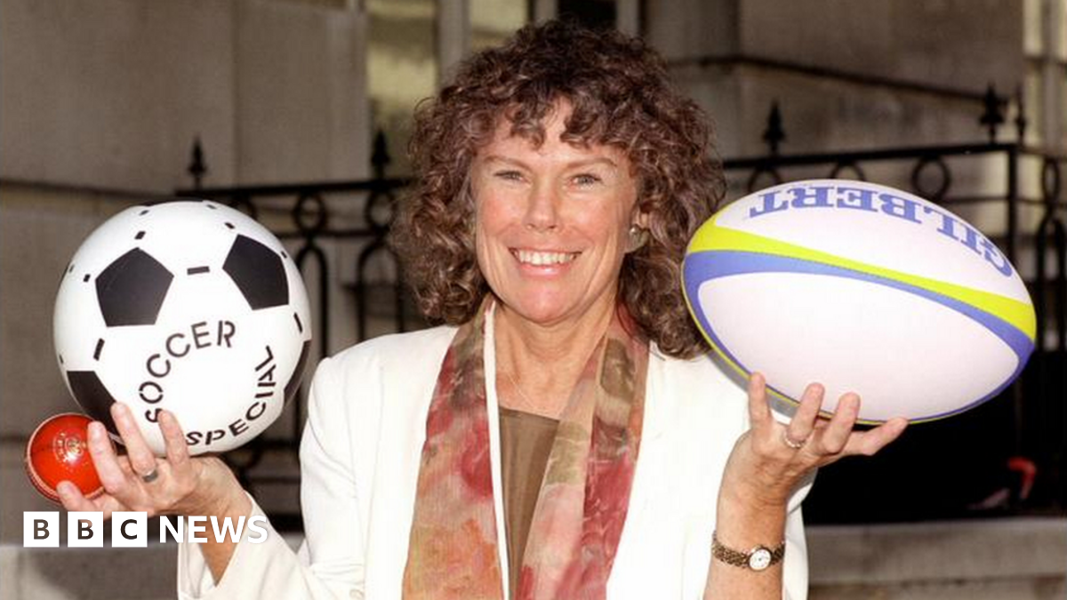 Red Lines: Kate Hoey - from international Marxist to Brexiteer - BBC News