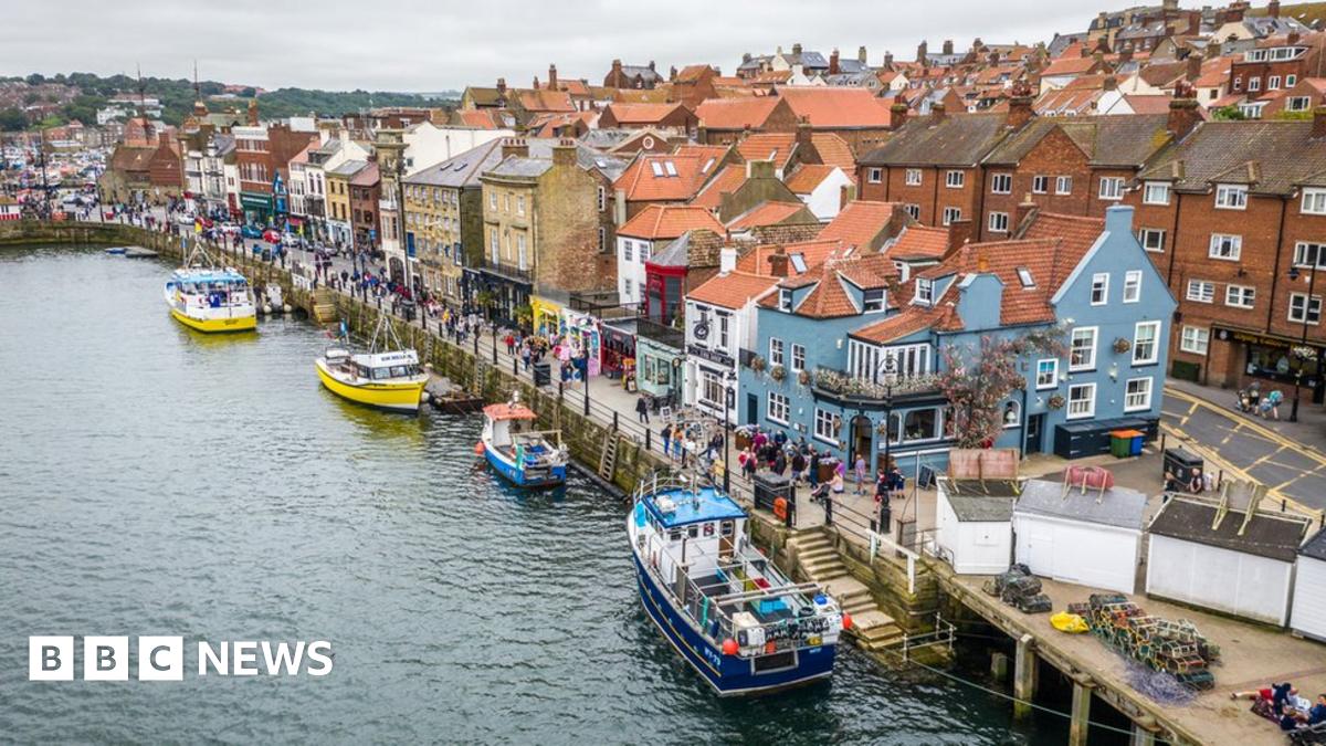 Whitby council move to end private housing developments - BBC News