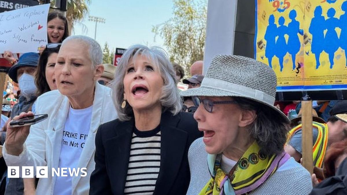 The mega-strike that could take down Hollywood - BBC News