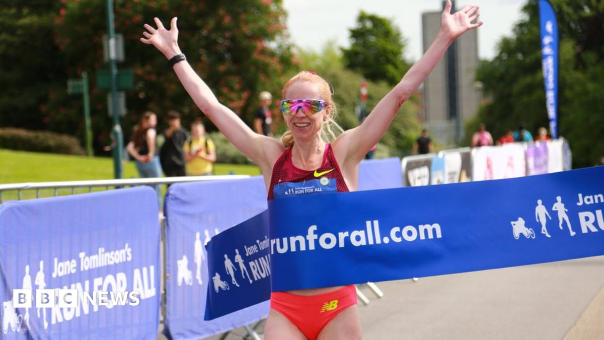 Nottingham 10K: First woman wins 'fantastic' road race - BBC News