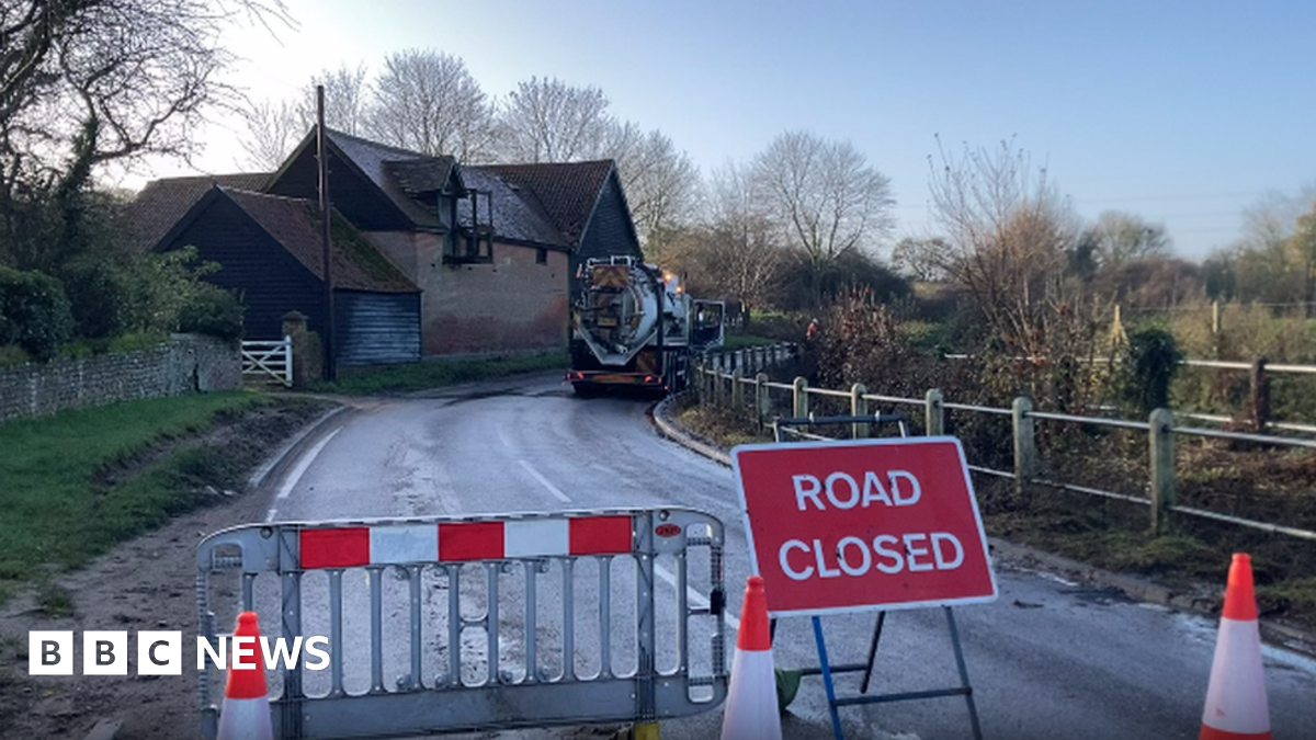 Barking Road causes more disruption to motorists after flooding again ...