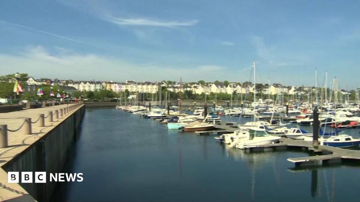 New plans unveiled to develop Bangor seafront - BBC News