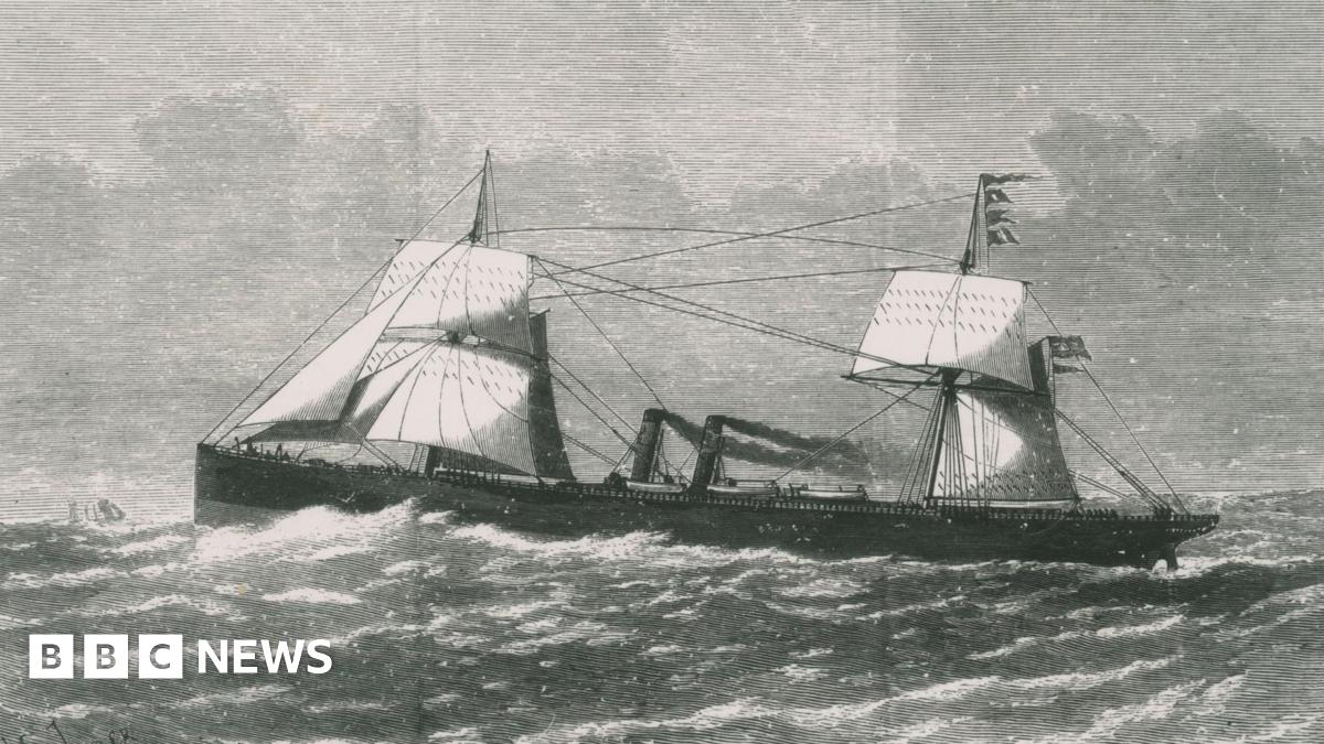 Isles of Scilly mark anniversary of tragic shipwreck - BBC News