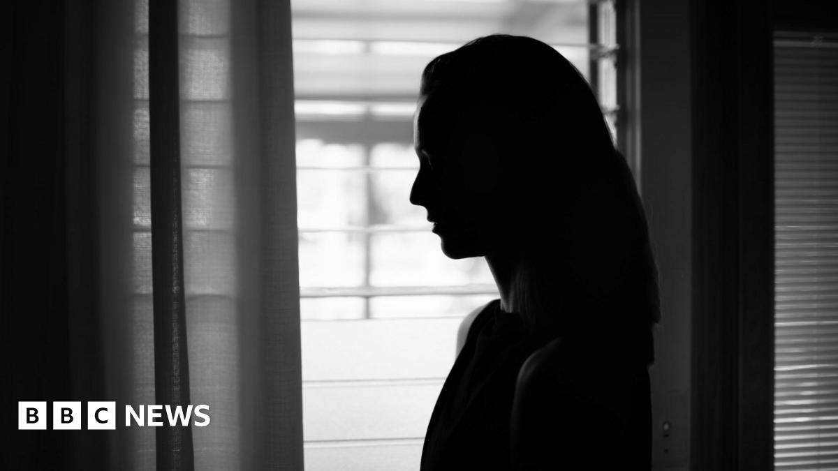 Grooming gang survivors hopeful over new inquiry - BBC News