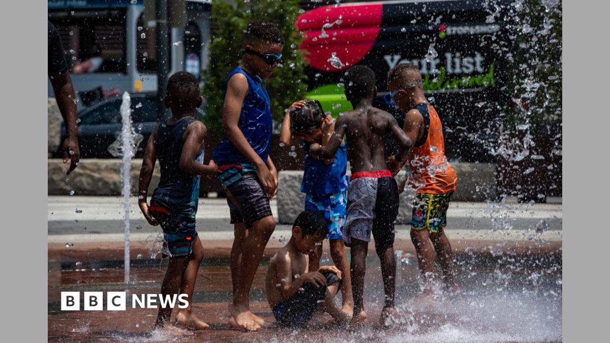 Free air con? US cities look at new ways to prevent heat deaths - BBC News