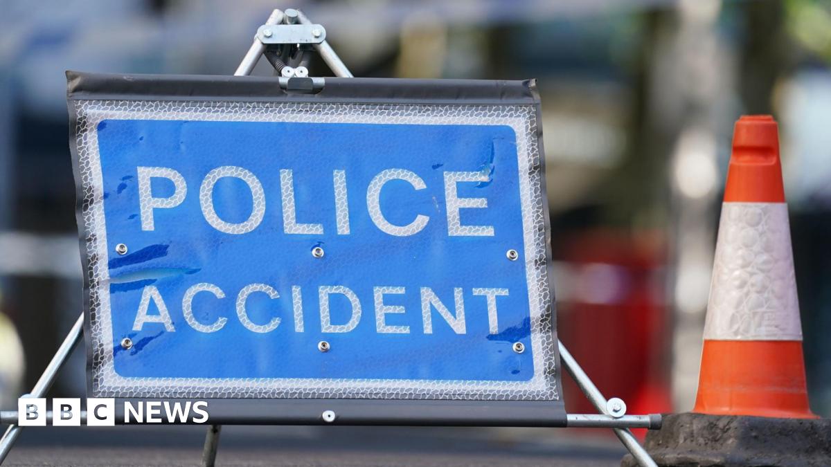 A421 closed near Bedford for 12 hours after large diesel spill - BBC News