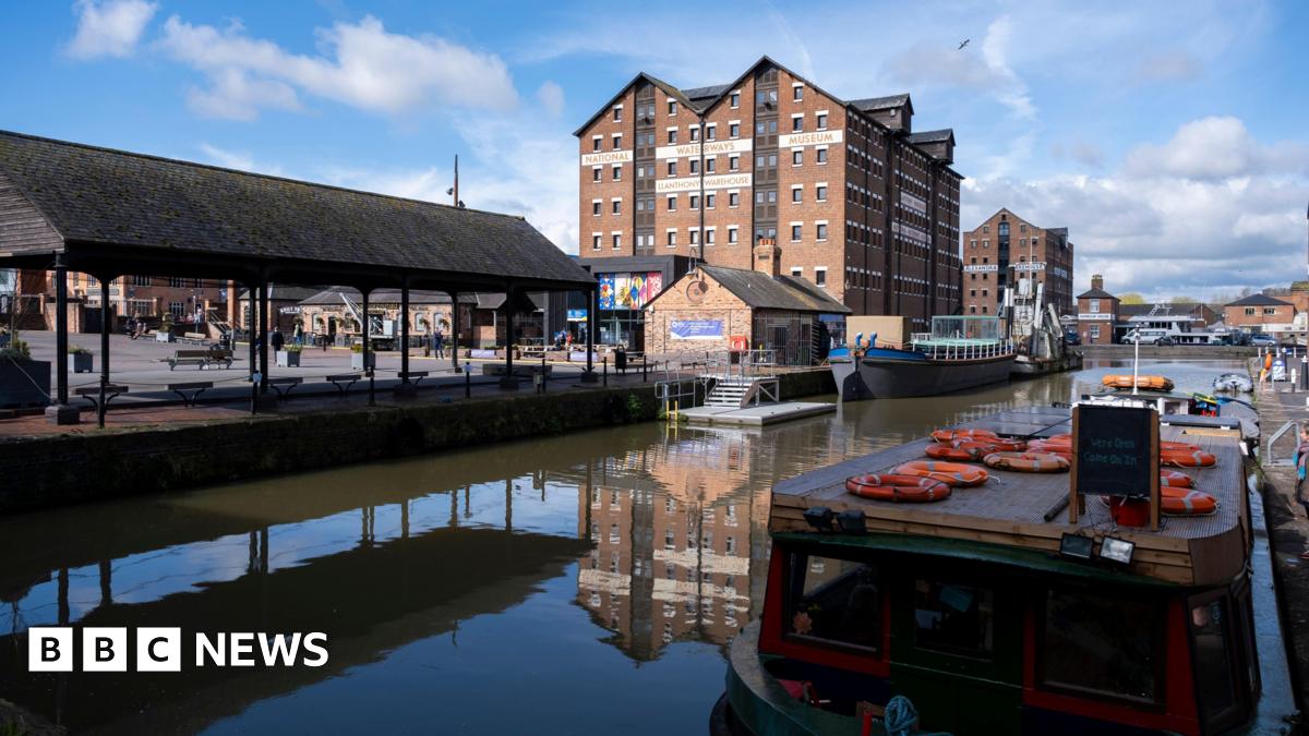 Gloucester Docks' 'amazing achievement' celebrated - BBC News