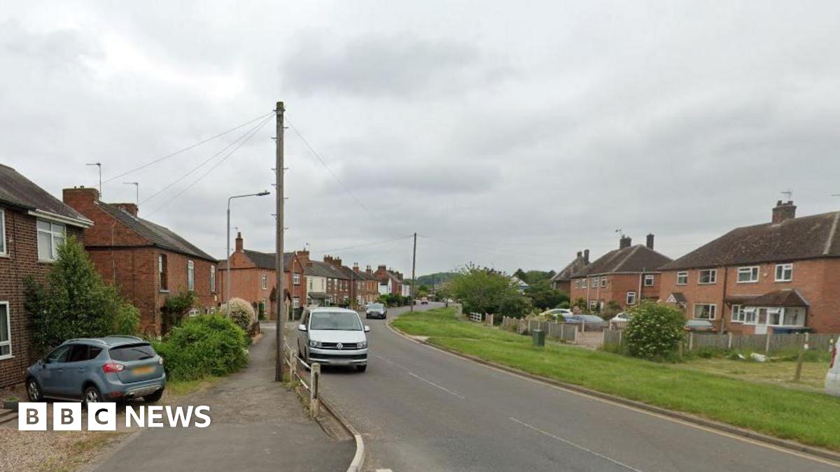 Gotham: Mini-earthquake leaves village unshaken - BBC News