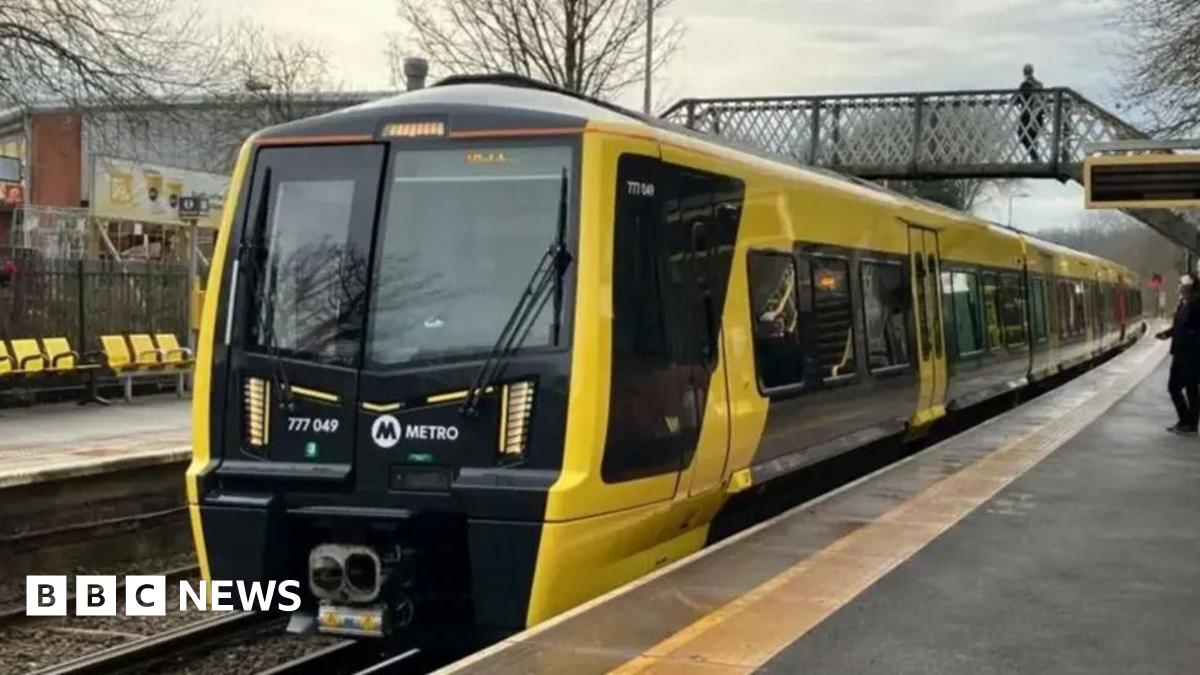 Wirral commuters face rail service disruption - BBC News