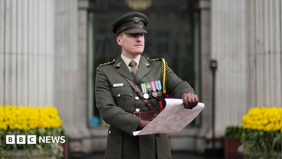 Easter parades take place to commemorate 1916 rising - BBC News