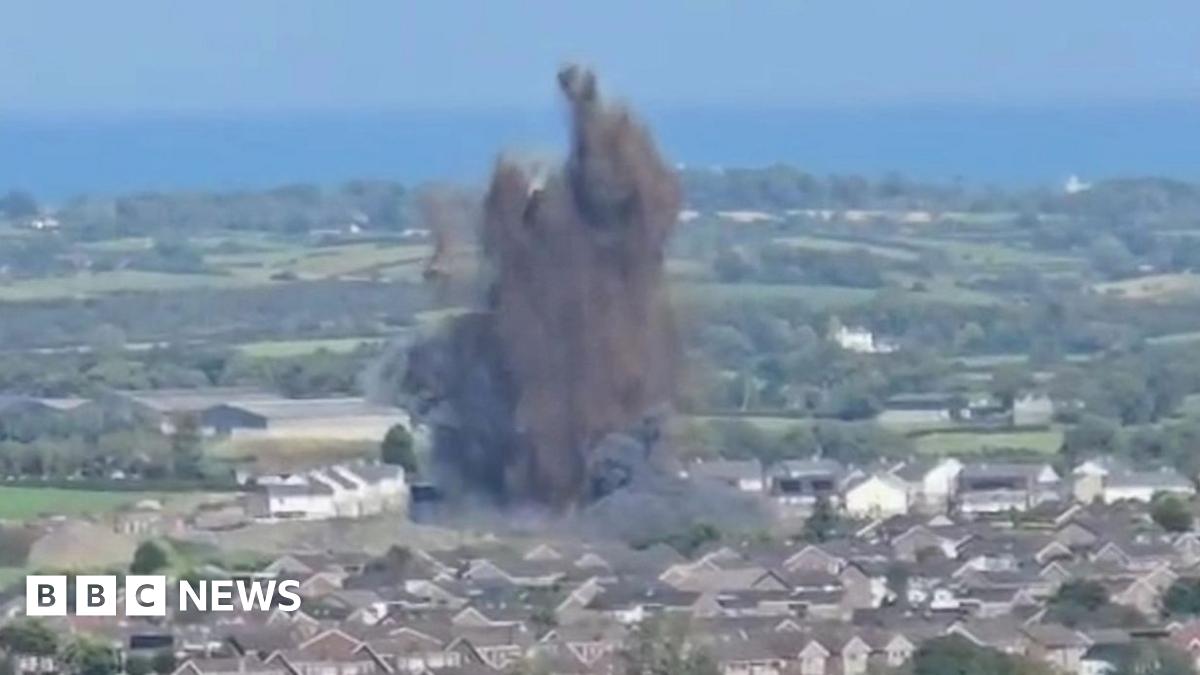 Ards WW2 bomb: Residents return after controlled explosion - BBC News