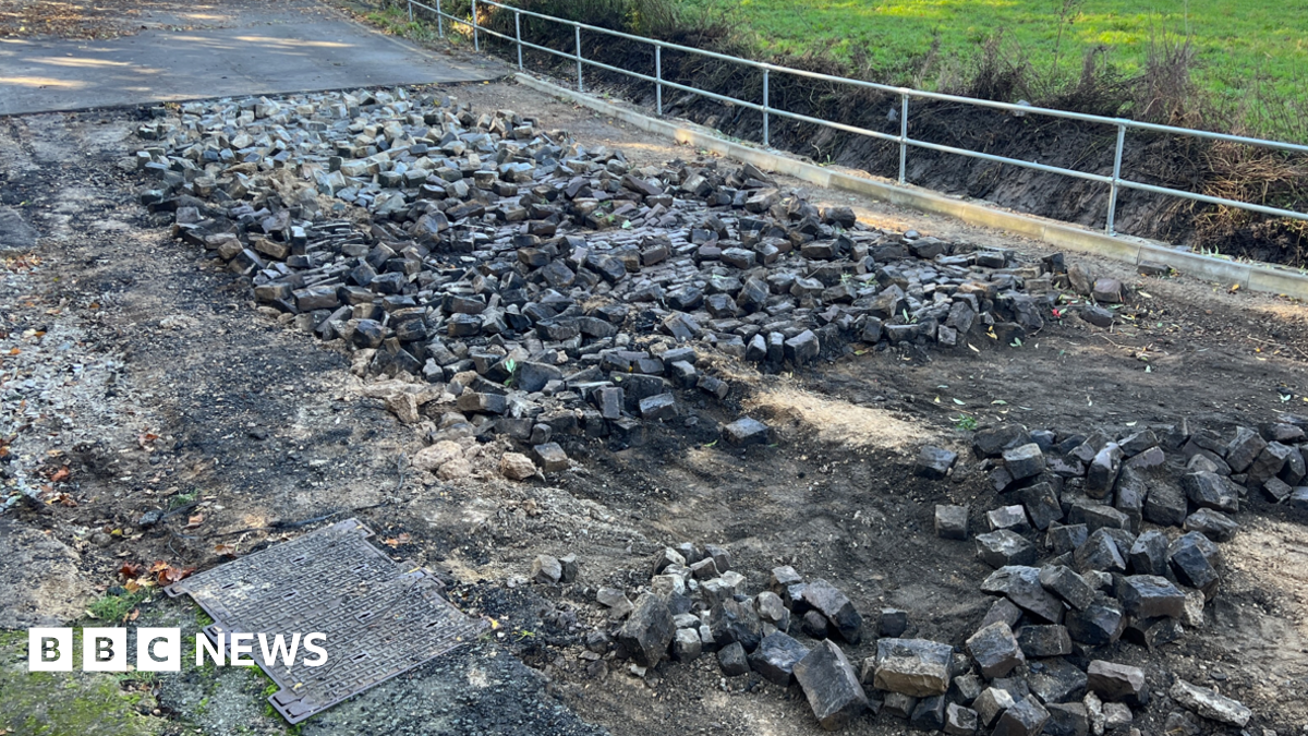 Flood-hit road in St Neots to reopen after 'substantial repair' - BBC News
