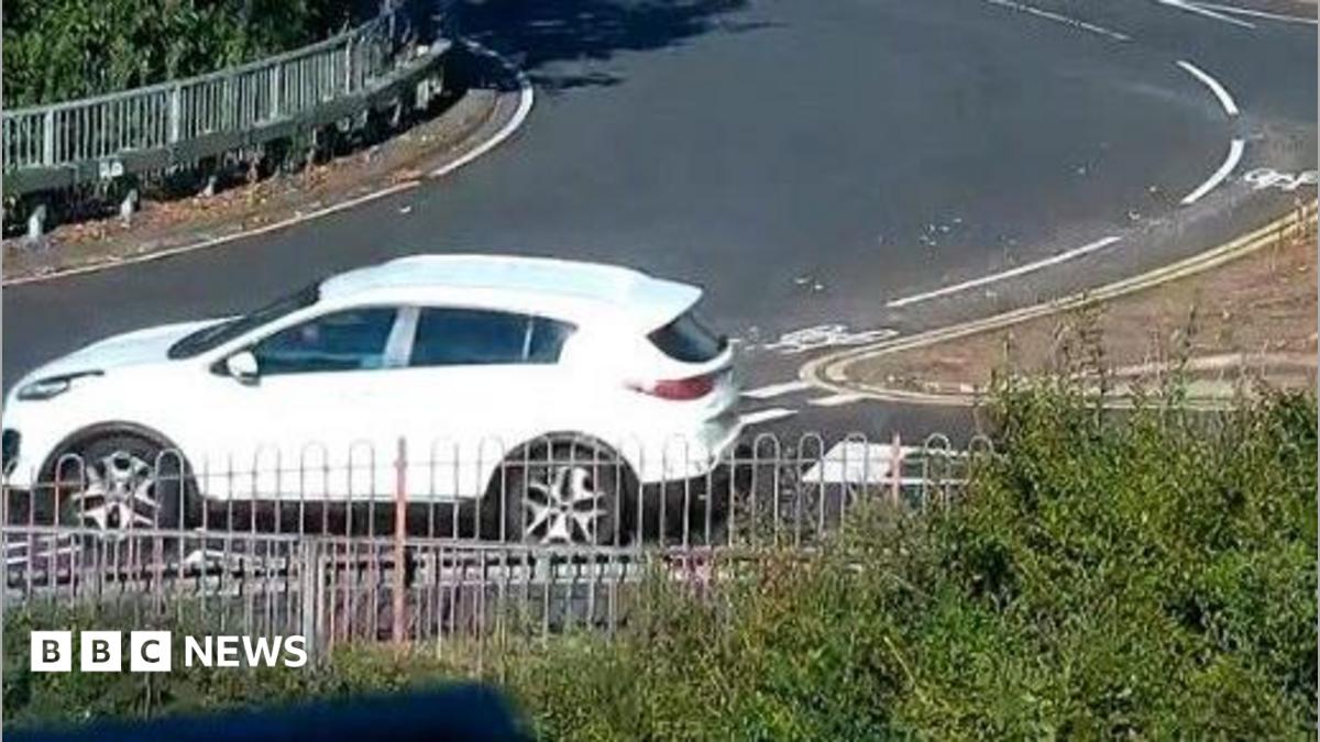 Potential witnesses to Hatfield fatal crash 'not in trouble' - BBC News