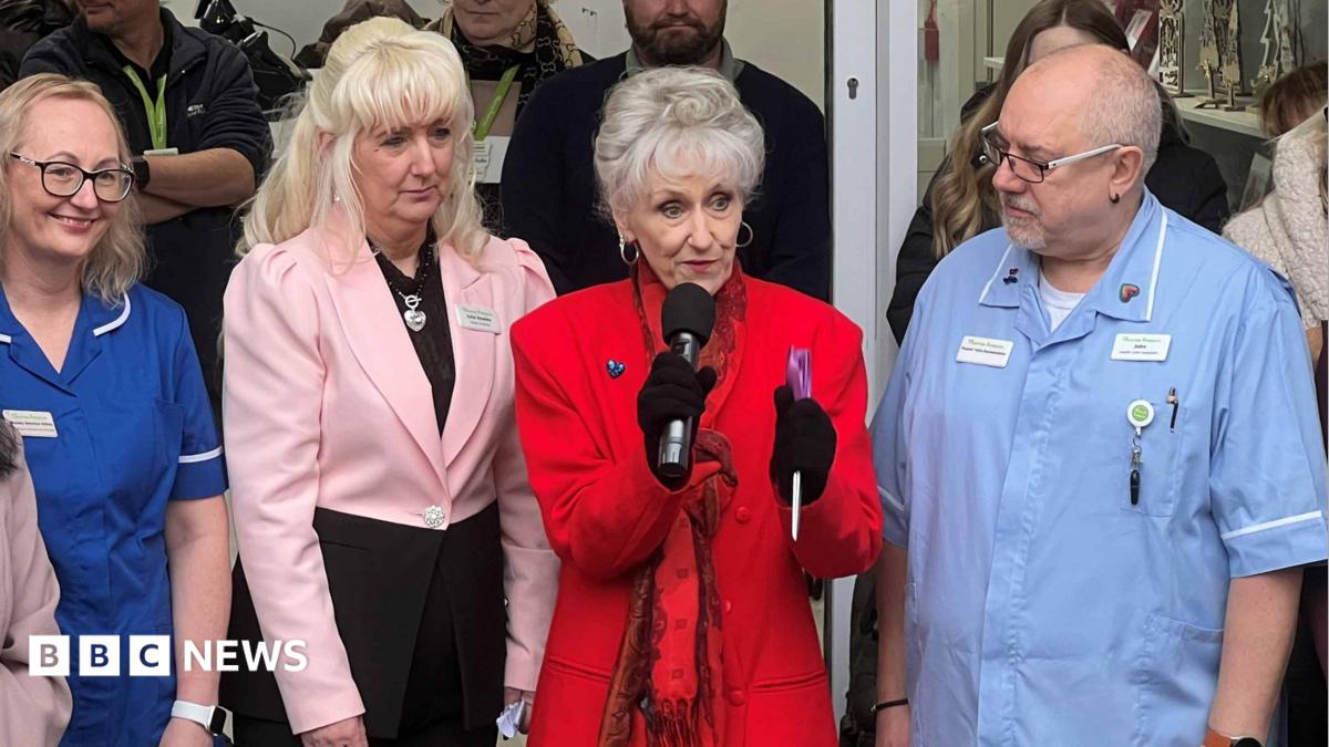 Actress Anita Dobson opens charity shop in Maidenhead - BBC News