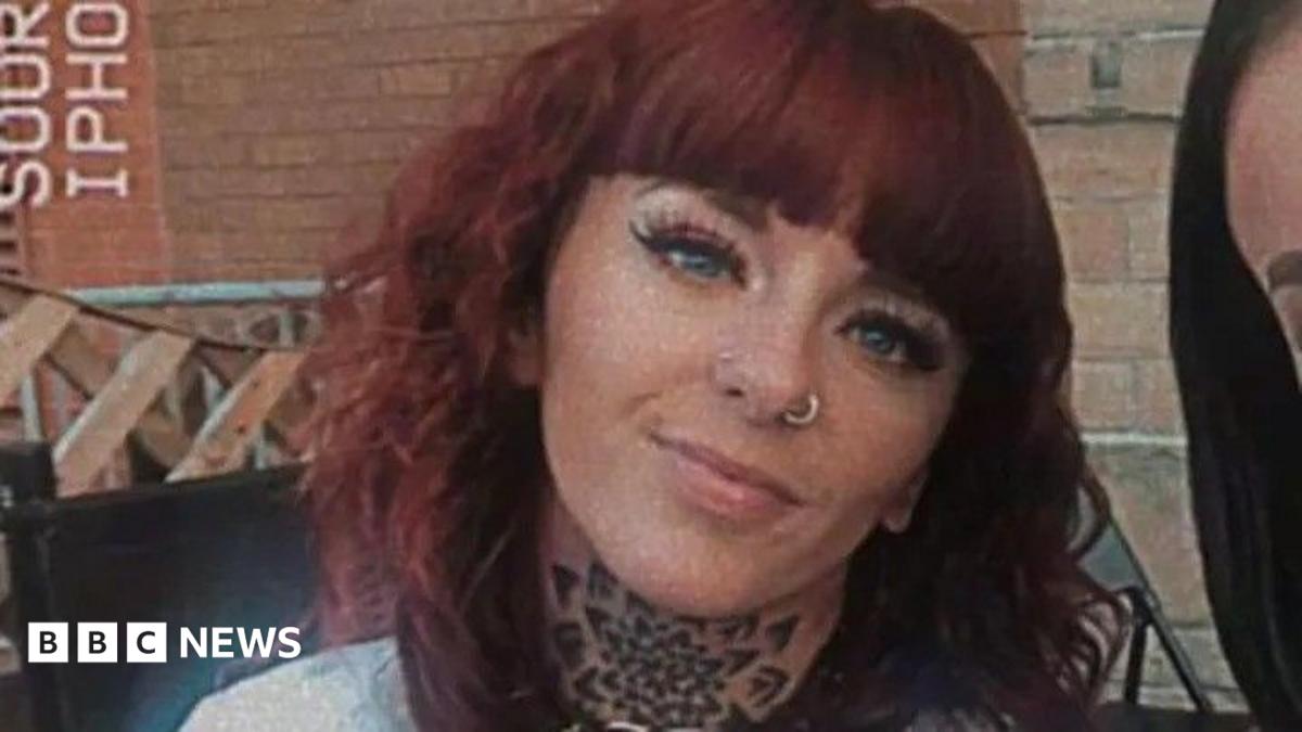 Huddersfield fire victim named locally as Danielle Parkinson - BBC News