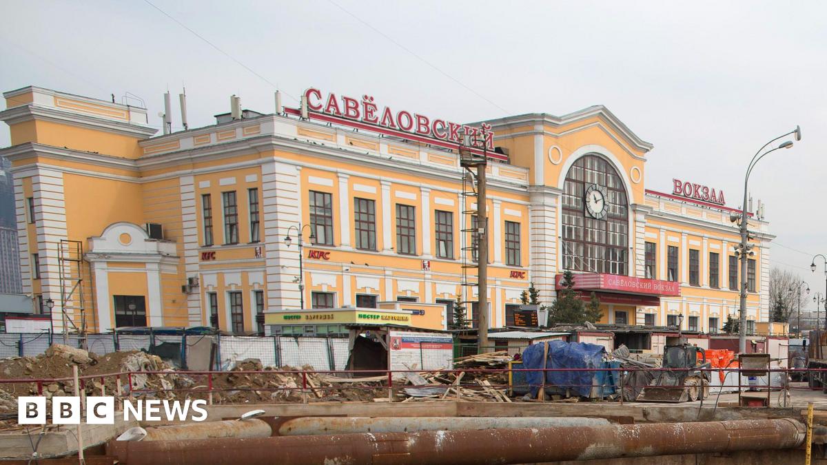 Moscow rail hub explosion was suicide bomb, Russian officials say - BBC ...
