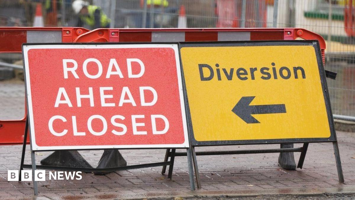 Leicester: Disruption warning as resurfacing roadworks start - BBC News