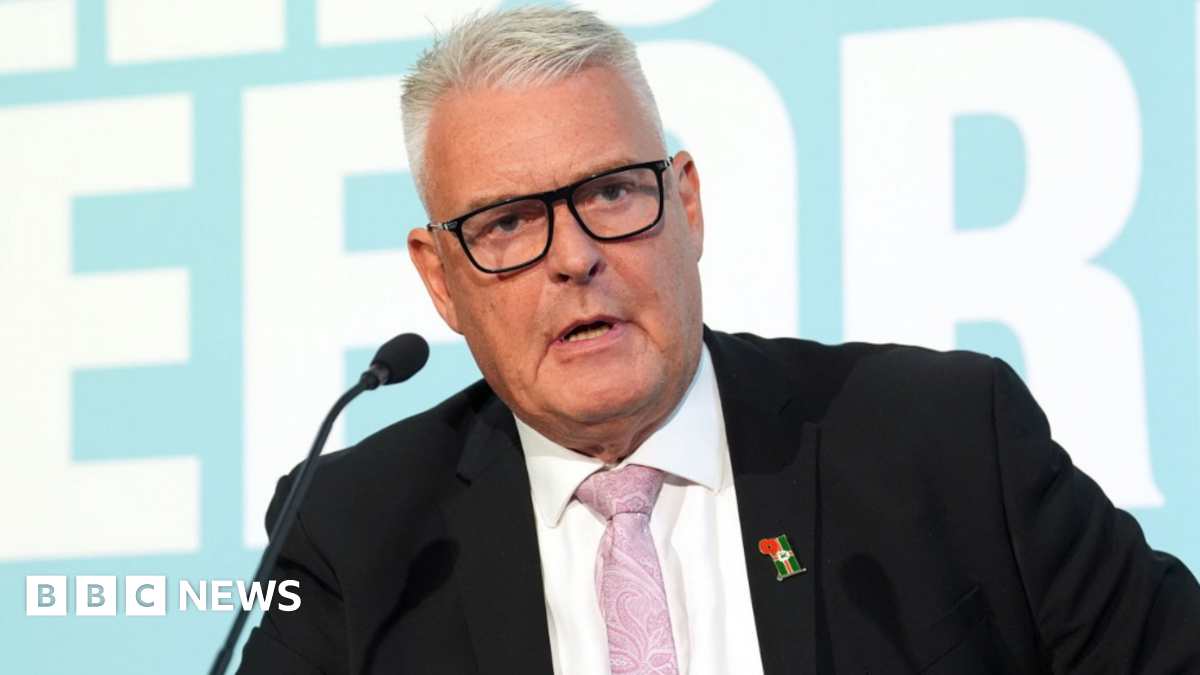 Reform proposes to cut Pip payments to people with anxiety - BBC News