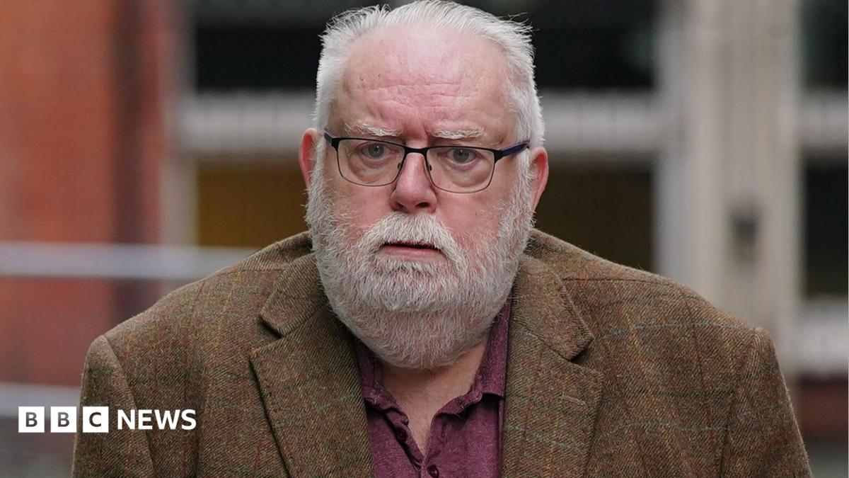 Former Co-op Bank boss must repay £185k or spend longer in jail - BBC News