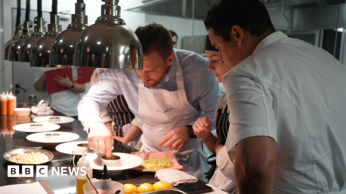College restaurants in Cornwall crowned best in UK - BBC News