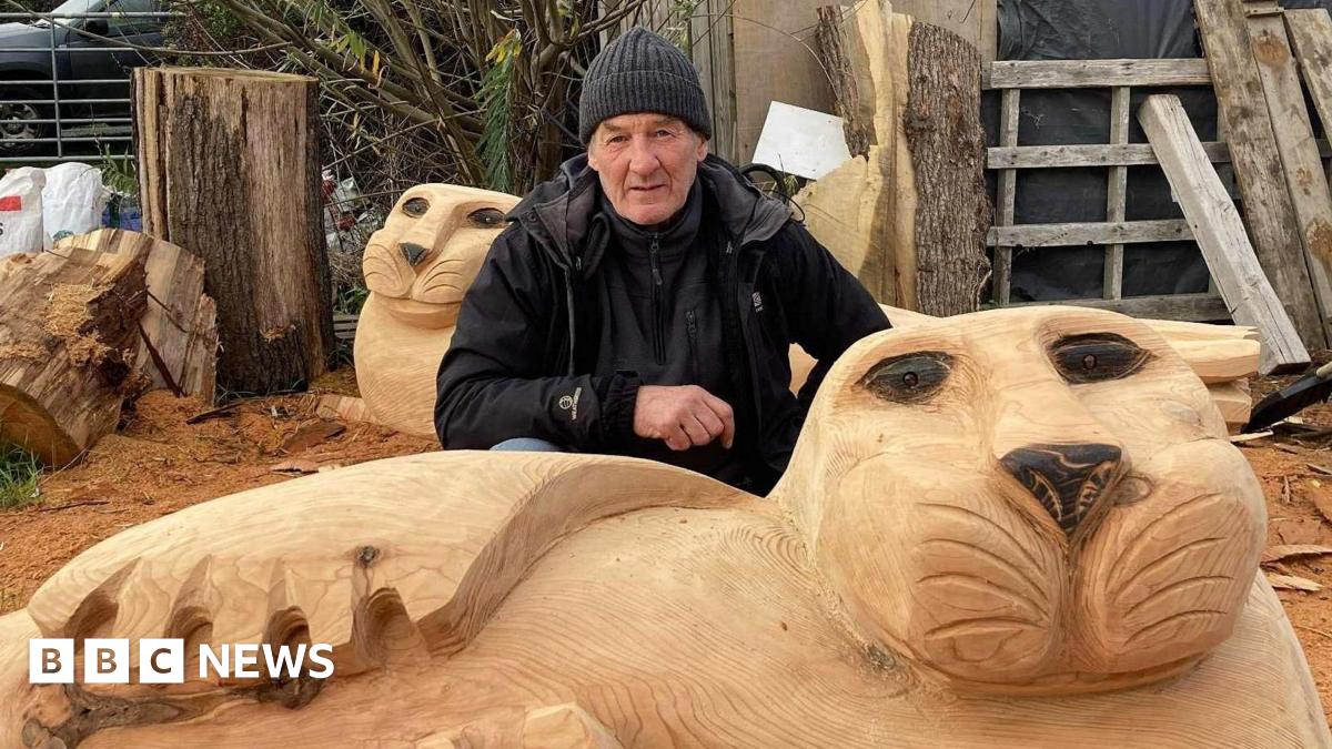 Coatham roundabout seal sculptures restored in time for Christmas - BBC ...