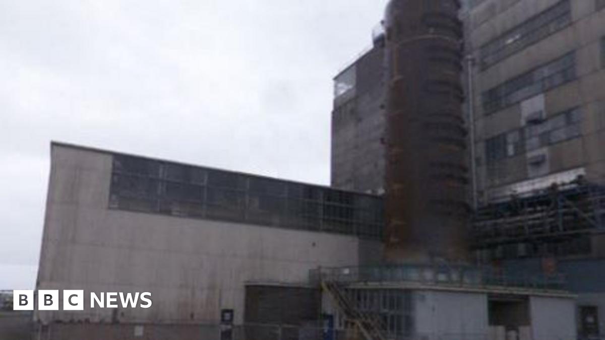 Sellafield nuclear plant's buildings to be demolished - BBC News