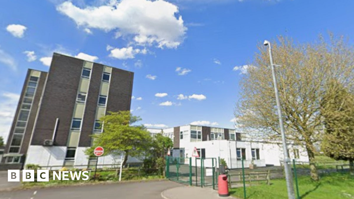 Plans submitted for rebuild of Wetherby High School - BBC News