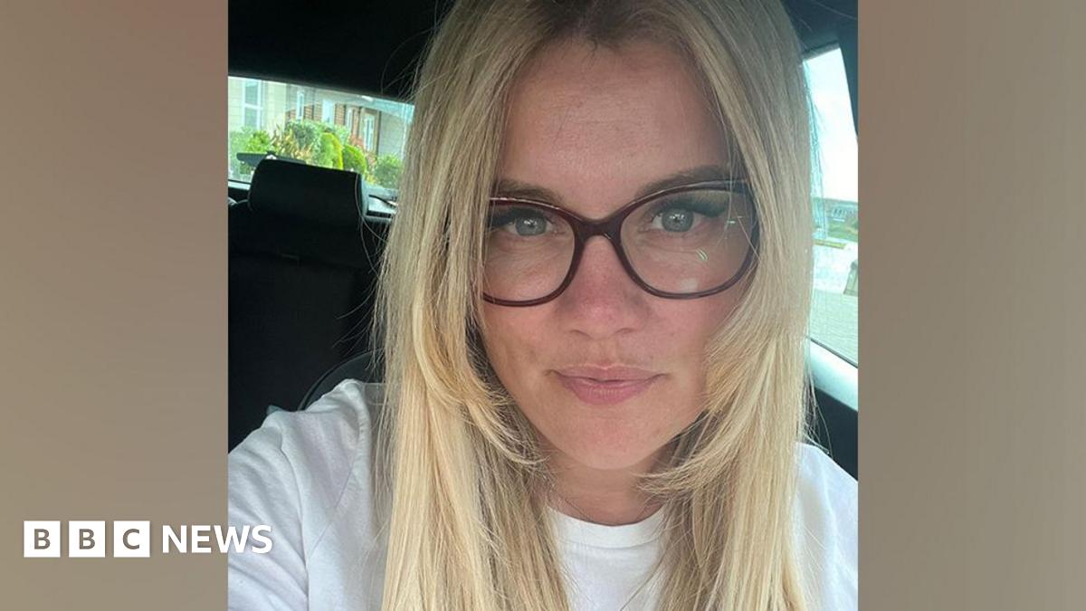 ADHD: Thousands spent on private medication and treatment - BBC News