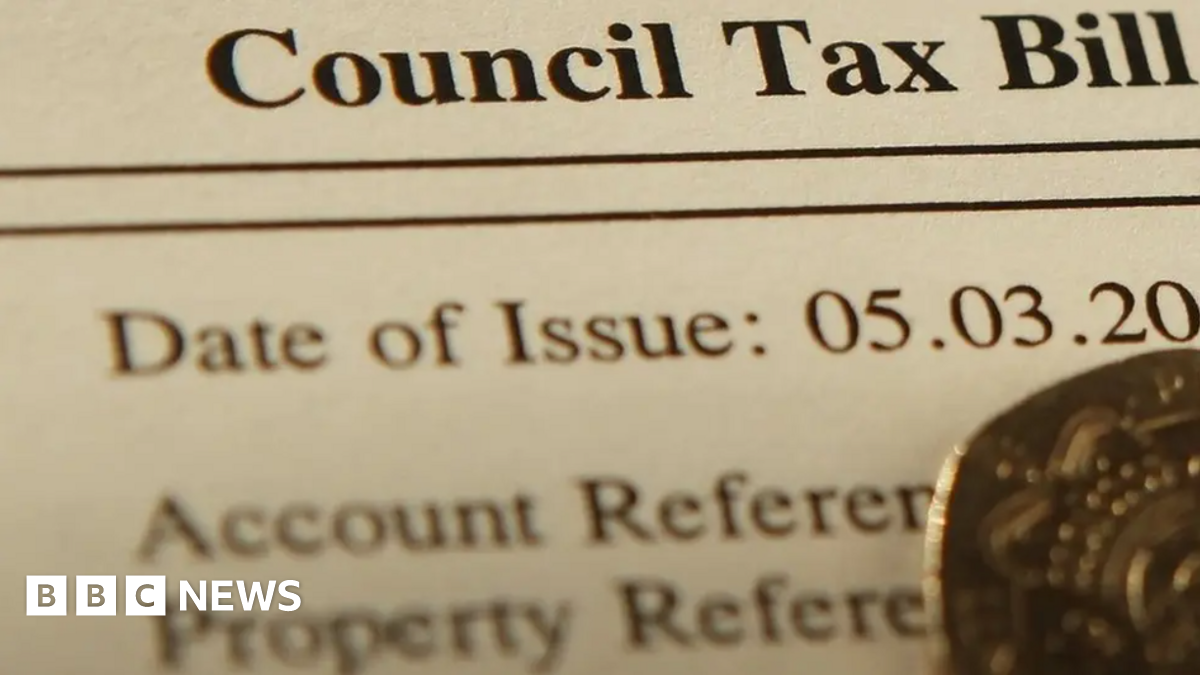 Majority of Berkshire councils behind on council tax collection - BBC News