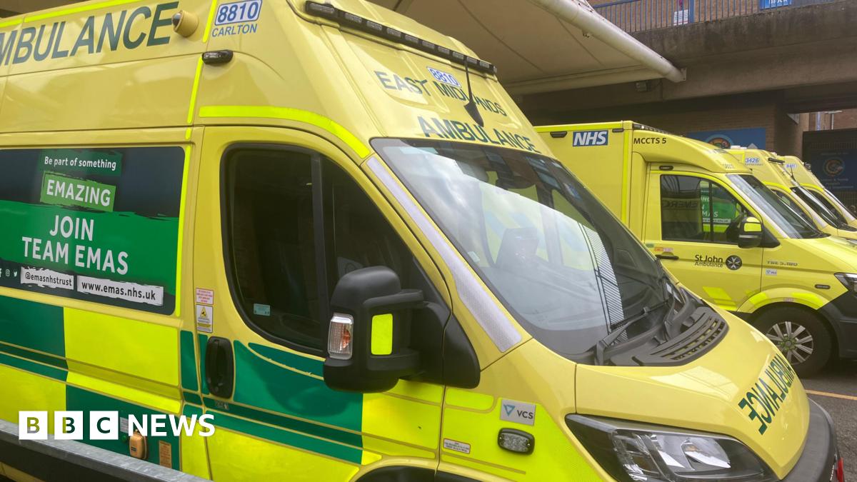 New EMAS ambulances to replace 30 older vehicles - BBC News