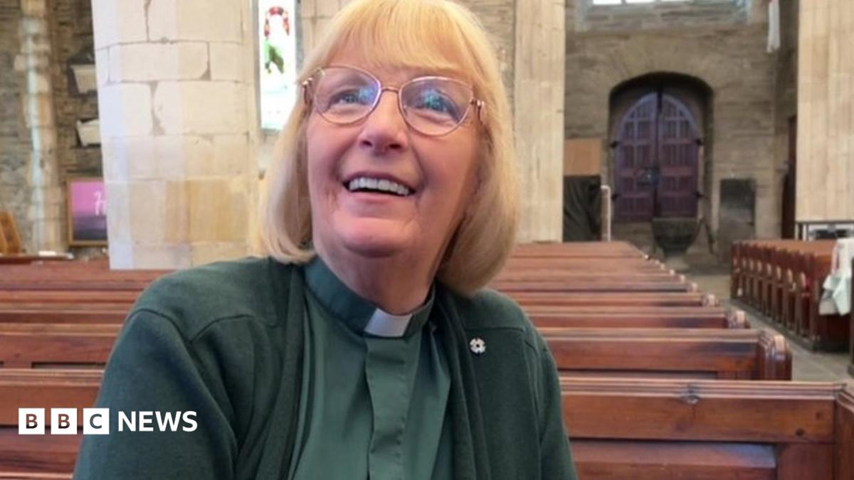 Fowey woman priest: 'No animosity' over block on women - BBC News