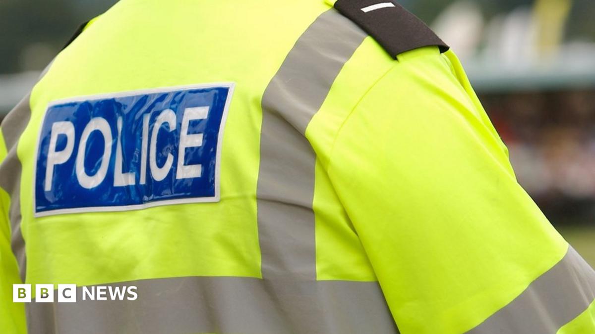 Trowbridge stabbing: Man charged with attempted murder - BBC News
