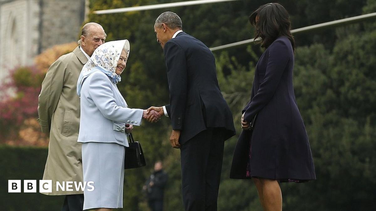 Barack Obama visit: Stick with EU, US president urges UK - BBC News