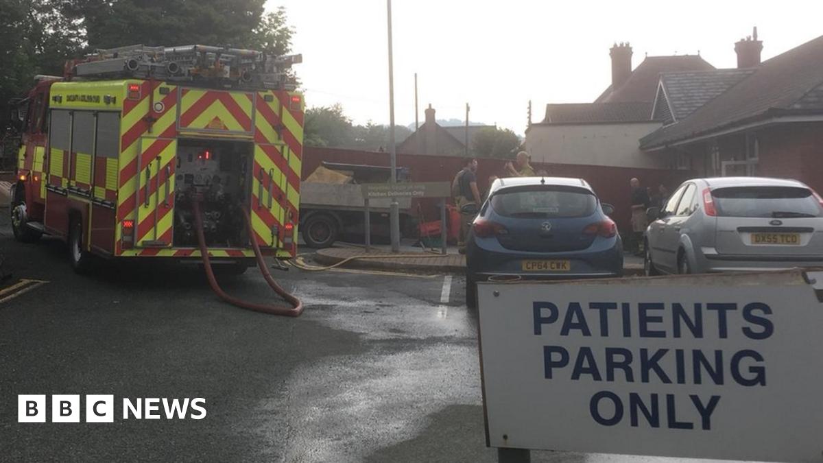 Welshpool flash flooding closes hospital birth centre - BBC News