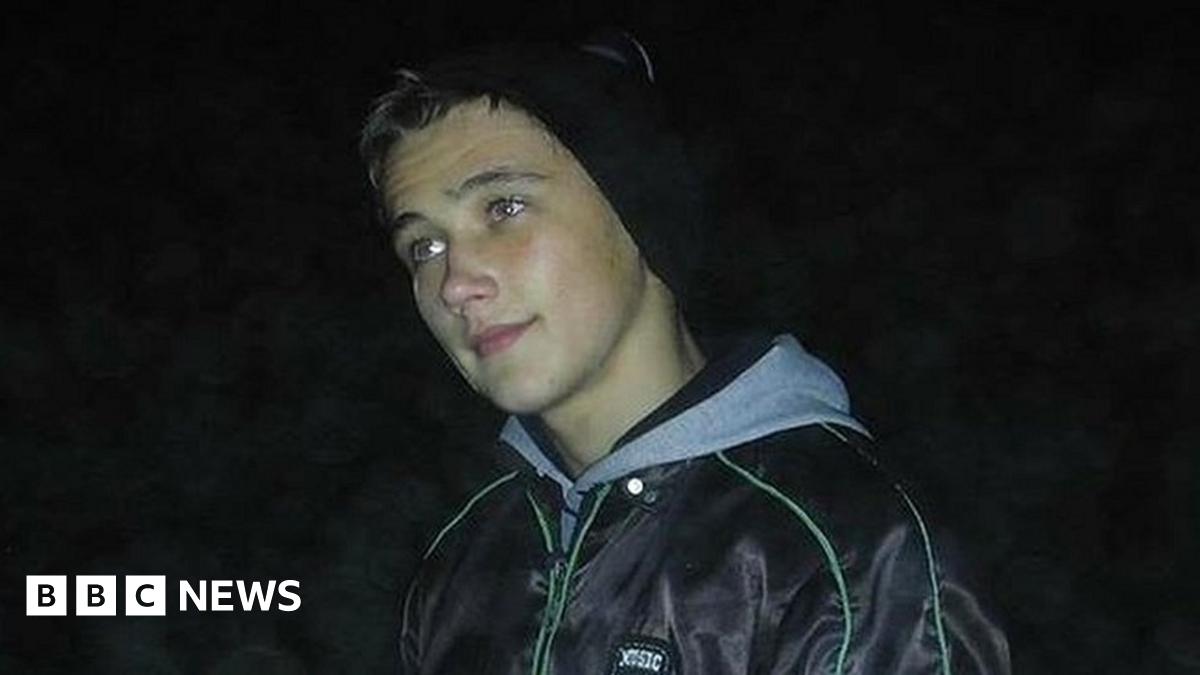 Stratford Centre stabbing: Man charged with murder - BBC News