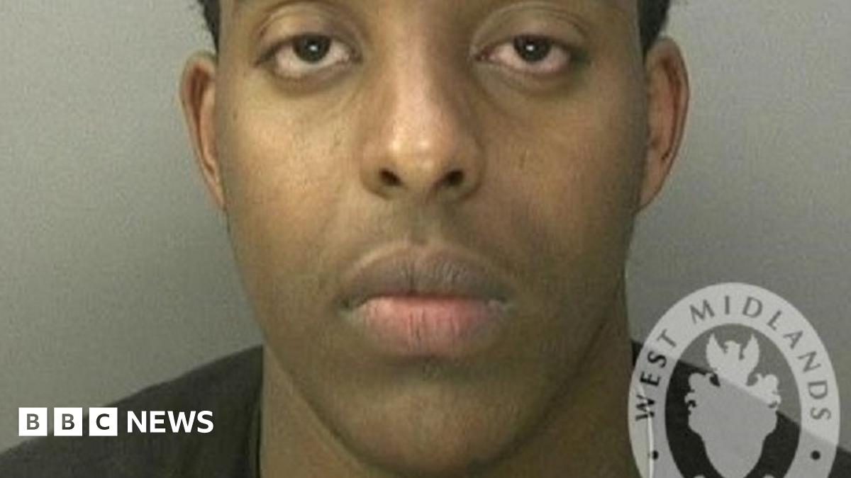 Man jailed over taxi base fight death in Birmingham - BBC News