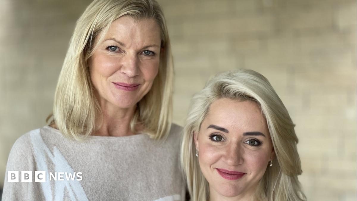 Gloucestershire Ukrainian host families to get more cash - BBC News