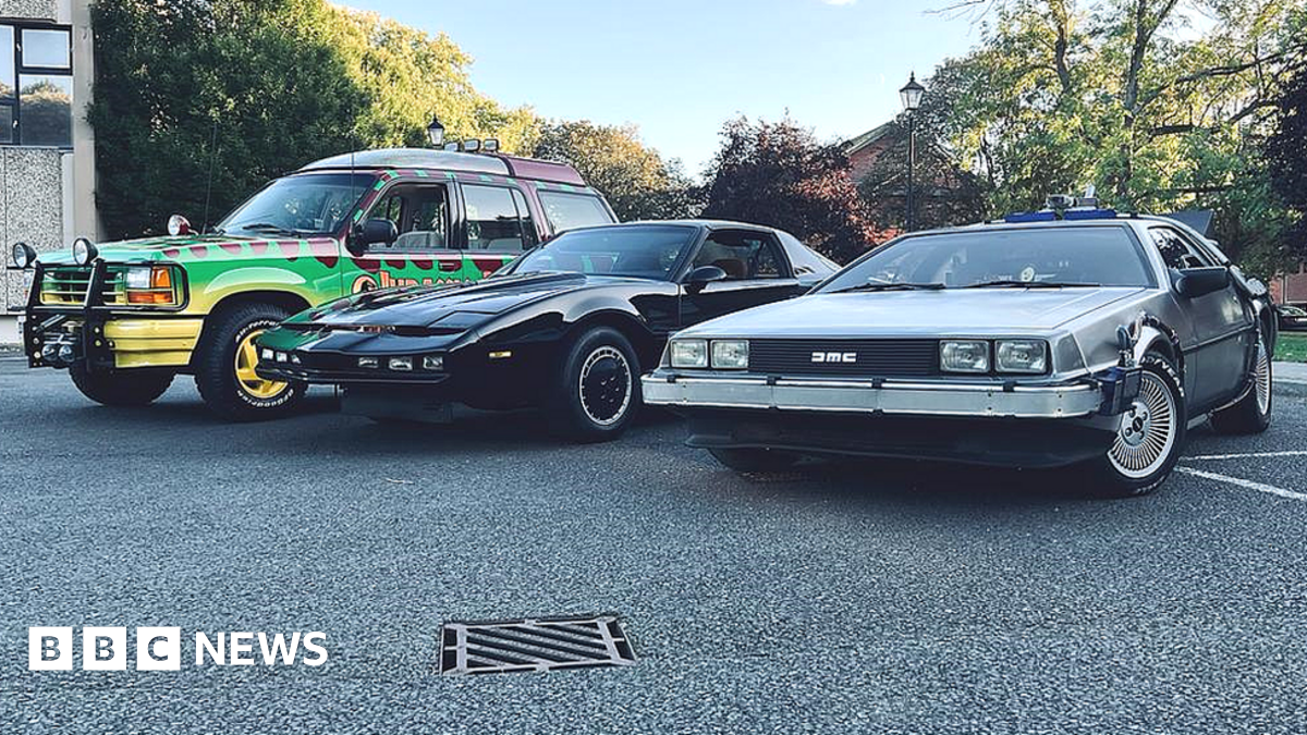 Essex movie enthusiast completes replica car collection - BBC News