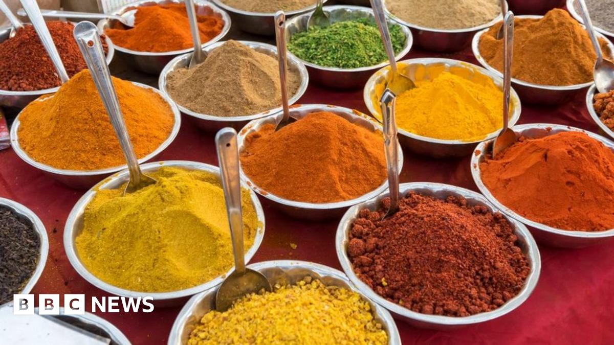 Spice sales boom as home cooks get more adventurous - BBC News