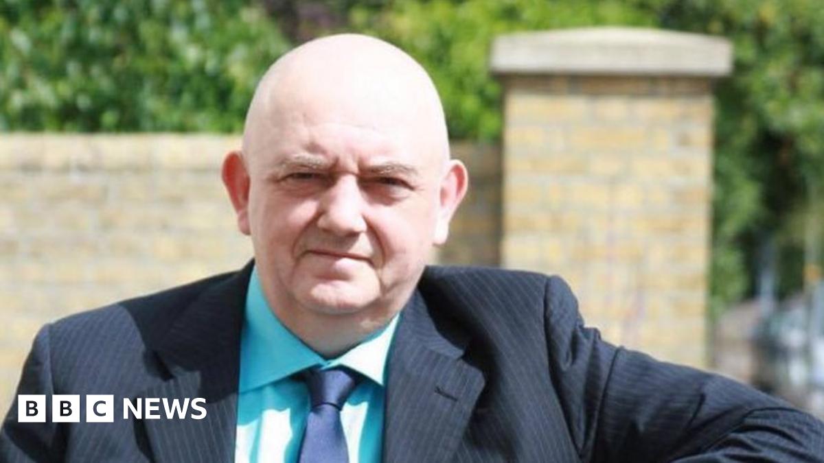 Family of Boulby miner John Anderson pay tribute - BBC News