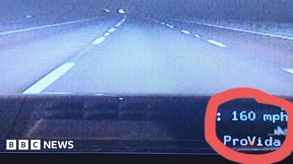 M20: Driver clocked speeding at 160mph on motorway - BBC News