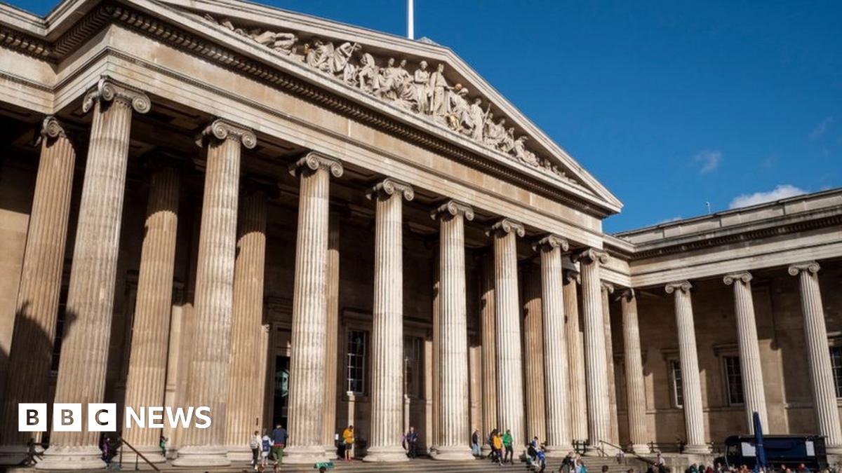 British Museum worker sacked over missing treasures - BBC News