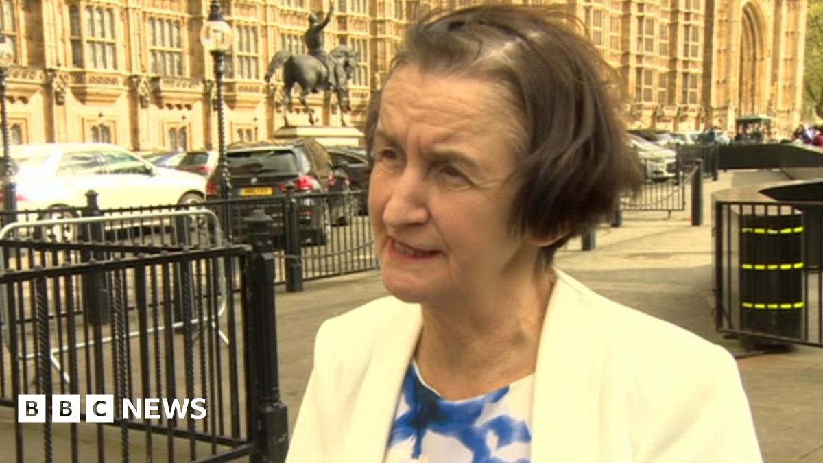 Labour at anti-Semitism crisis point, says Nia Griffith - BBC News