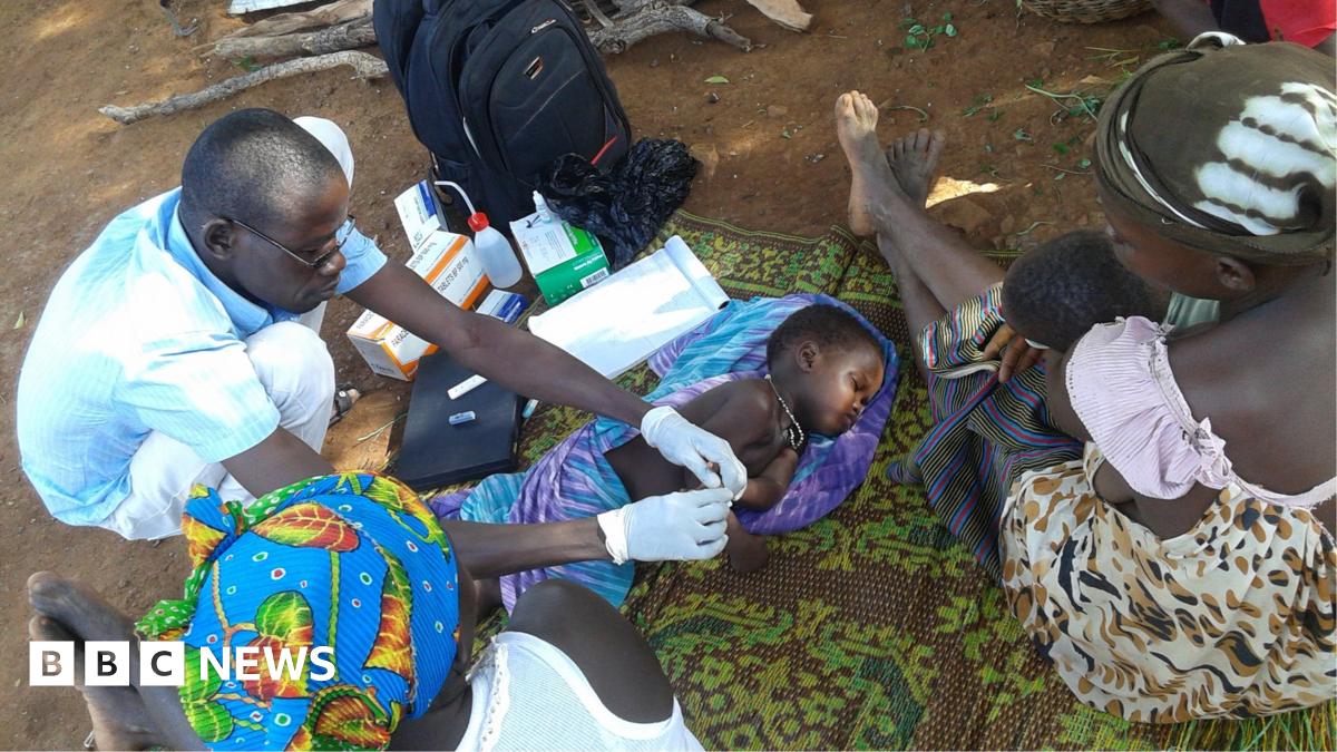 Nobel-winning drug 'tackles malaria' - BBC News