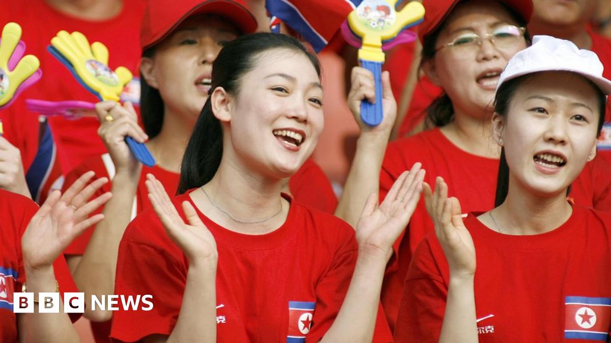 North Korea's cheerleading charm offensive - BBC News