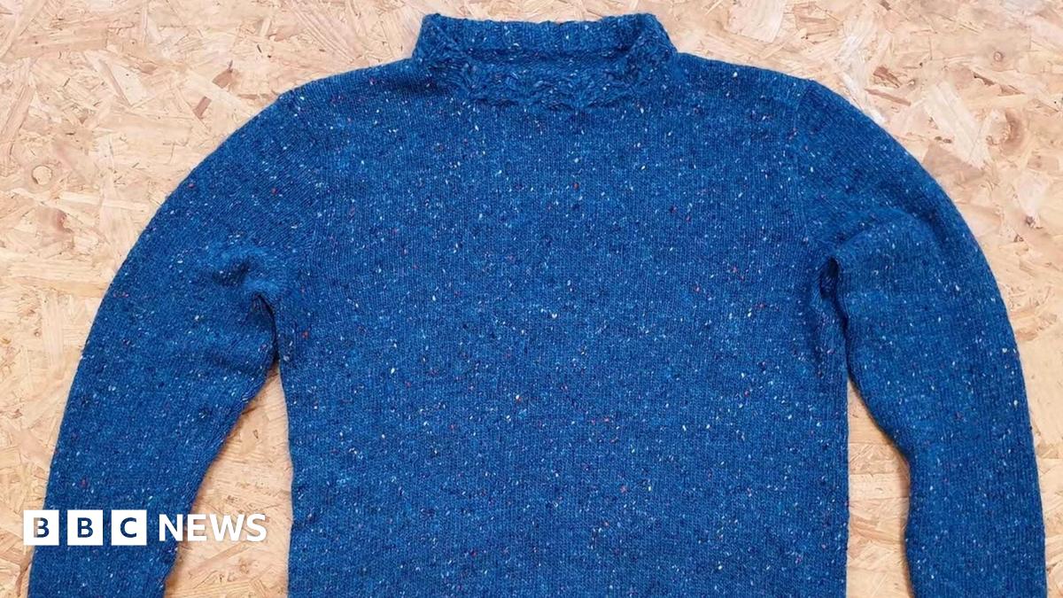 Web Summit: Branded £720 jumpers sell out at 'geek Glastonbury' - BBC News