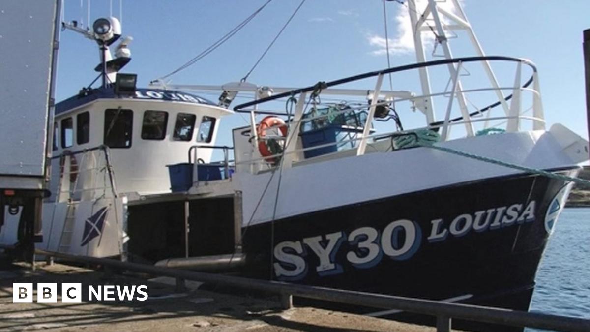 Owners of Louisa 'devastated' by loss of crew in sinking - BBC News