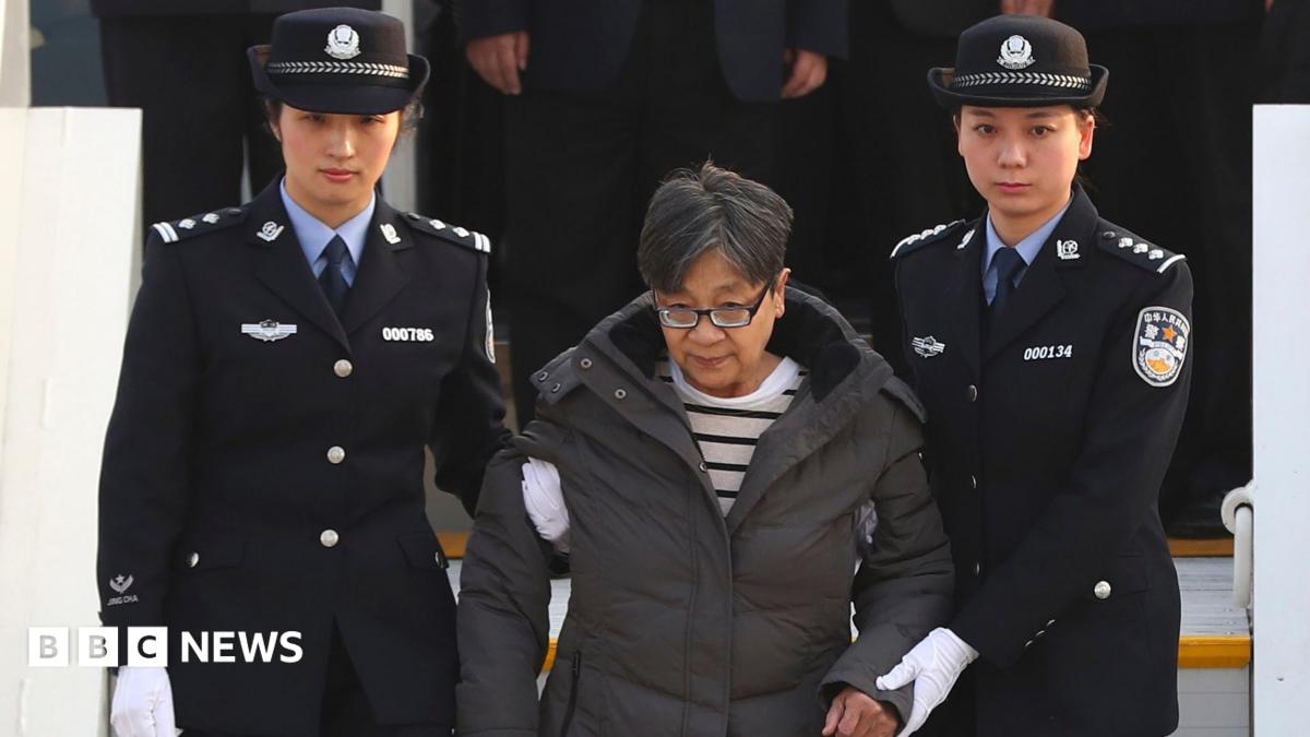China's most-wanted economic fugitive Yang Xiuzhu surrenders - BBC News
