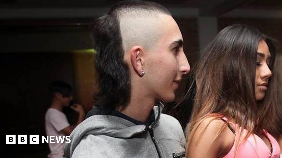 The Australian teen suing over mullet memes - BBC News