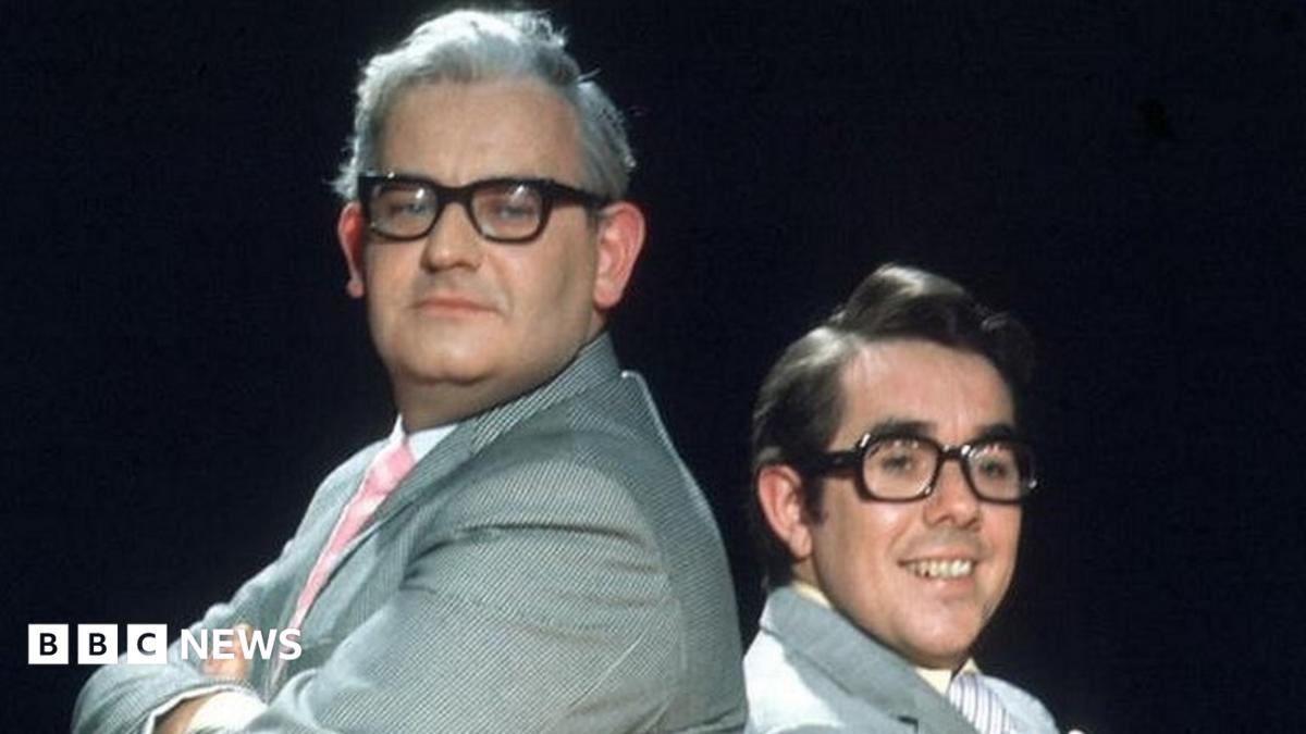 Two Ronnies: Norfolk shop pays tribute to fork handles sketch - BBC News